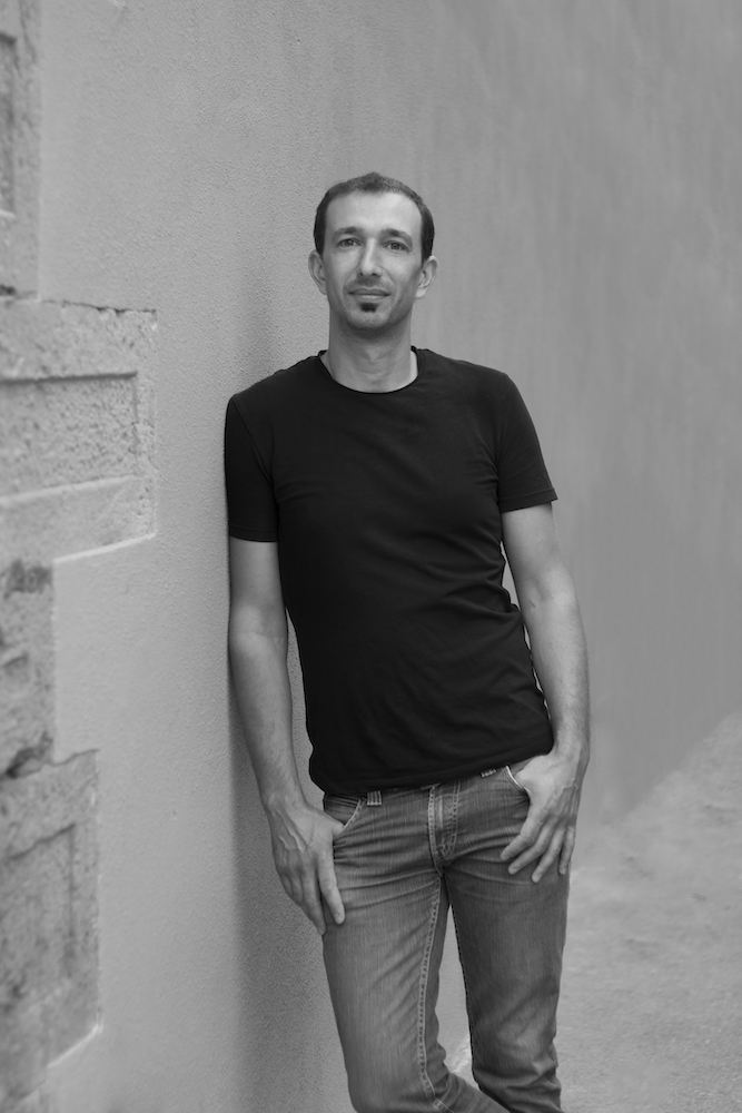 About Benoît Averly : artist, wood and textures